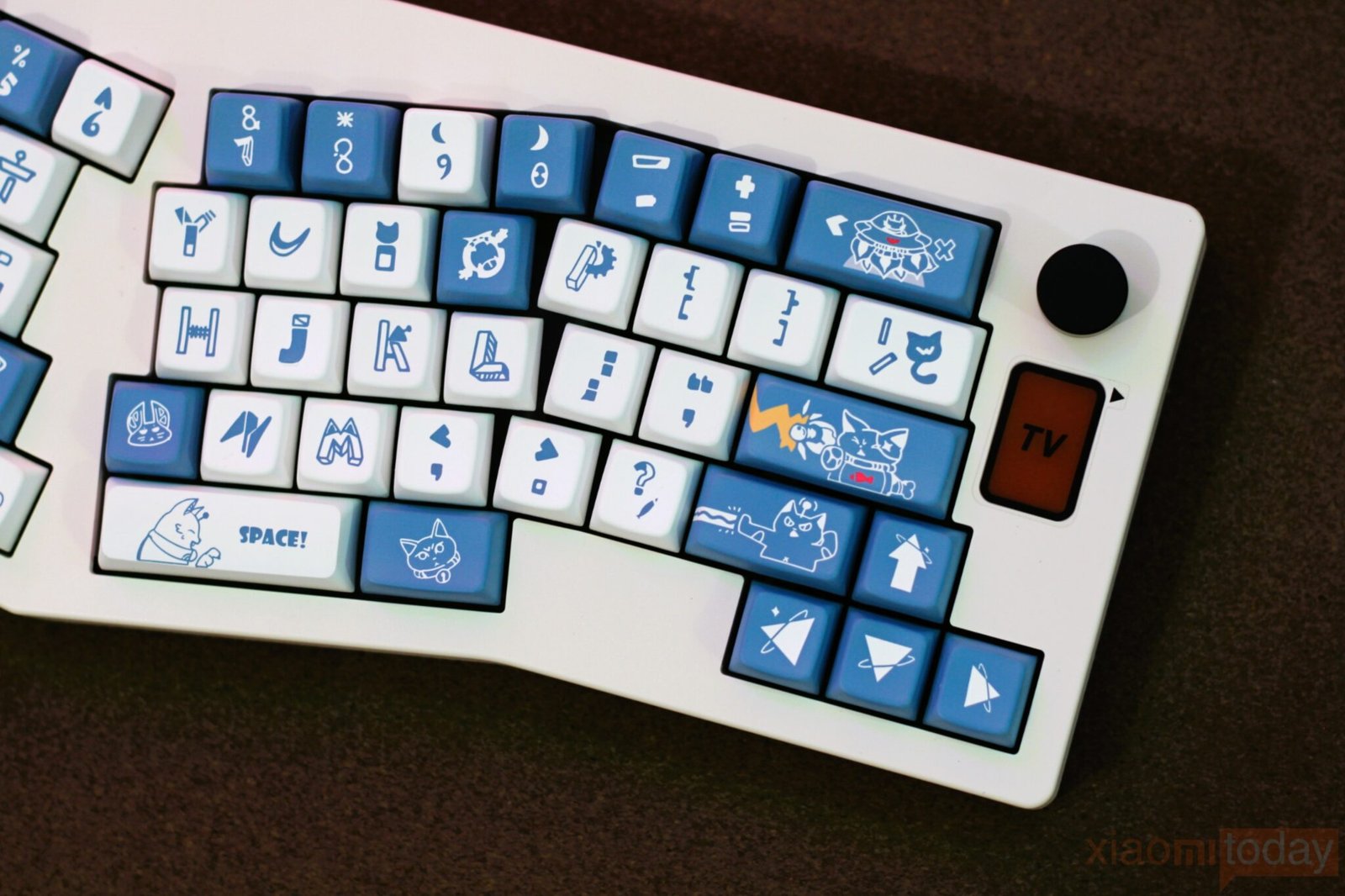 CIDOO ABM066 Review: Hot Swappable Wired/Wireless Mechanical Keyboard ...