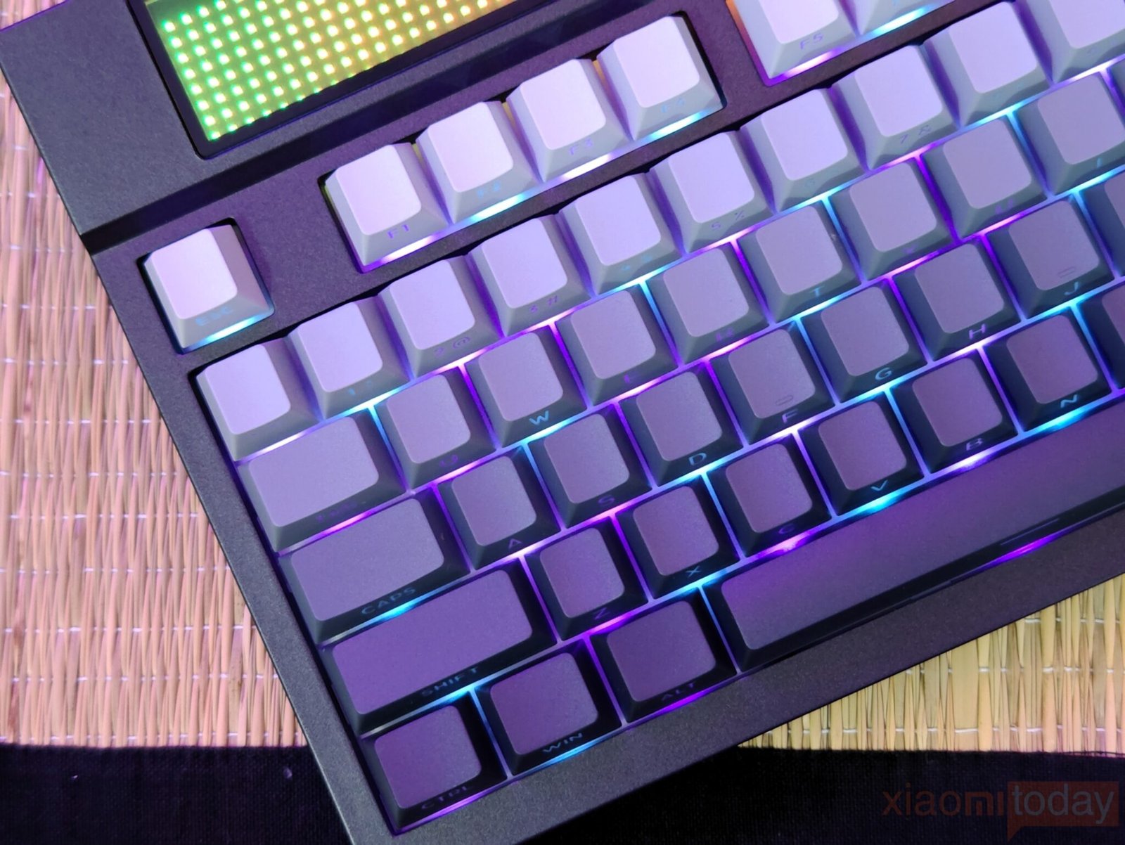 Epomaker DynaTab 75X Review - Mechanical Keyboard With Dot-Matrix ...