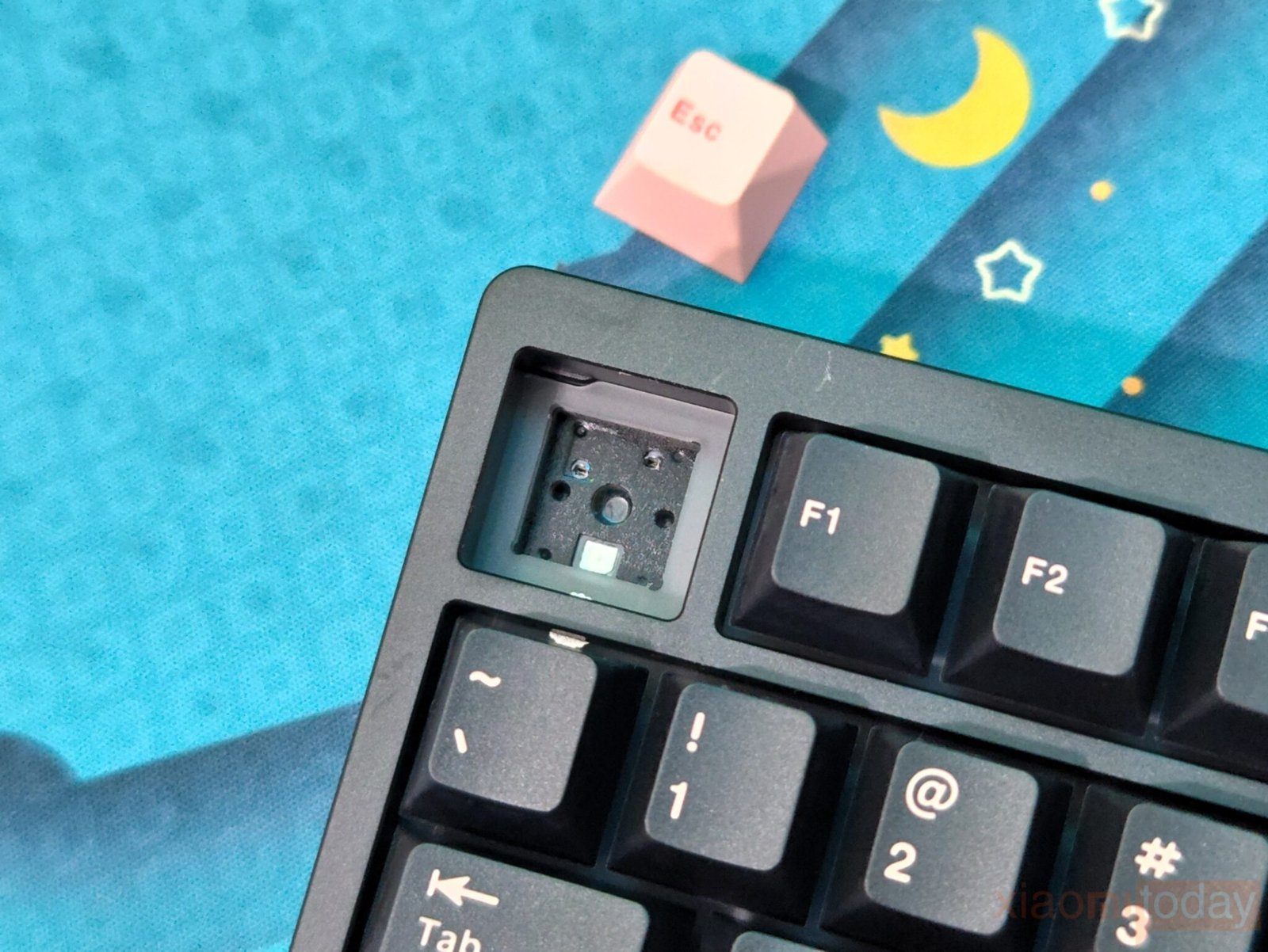 EPOMAKER P75 Aluminum Mechanical Keyboard Review - XiaomiToday