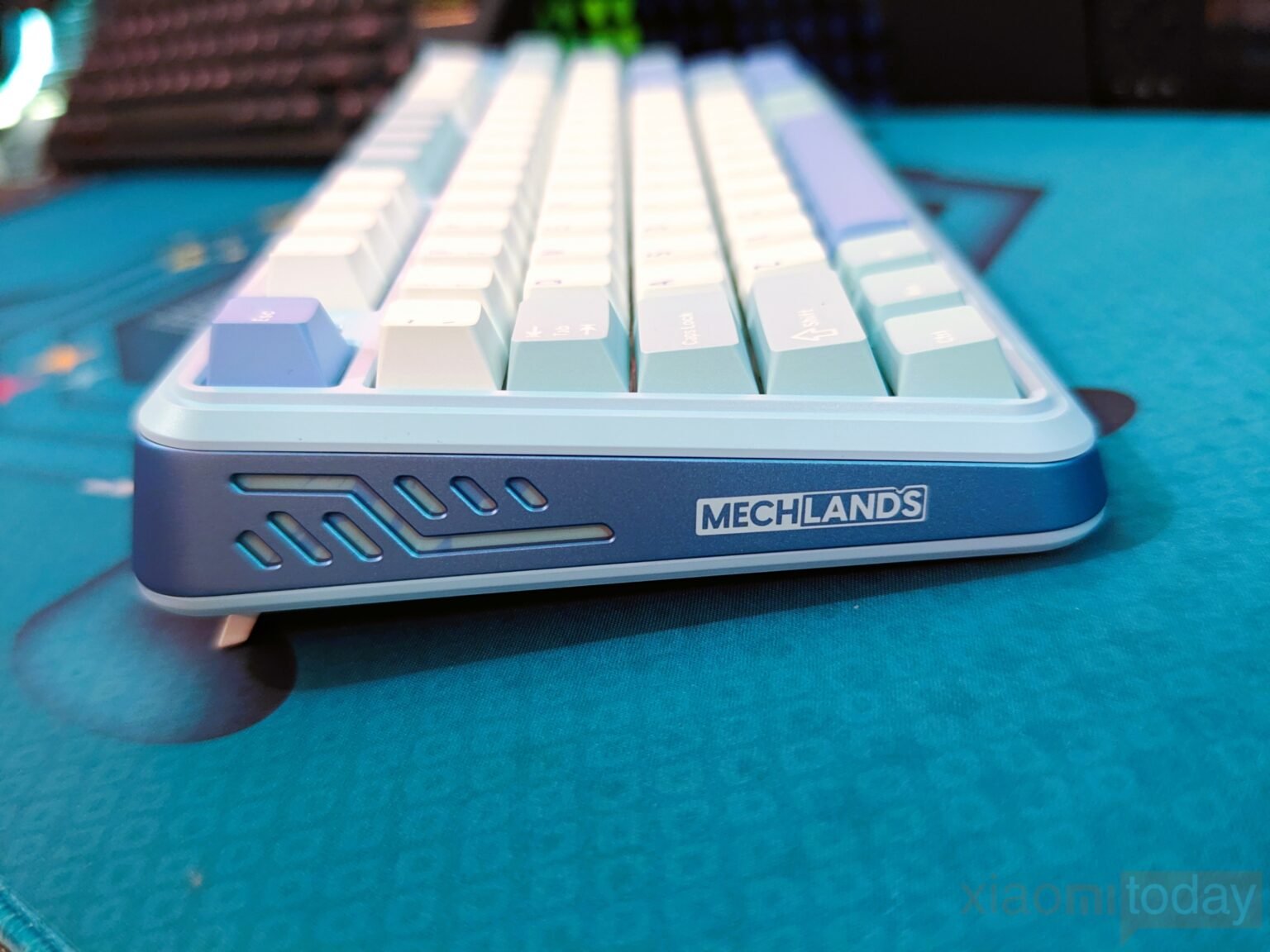 MechLands Vibe75 Keyboard Review - Interchangeable Screen and Knob ...