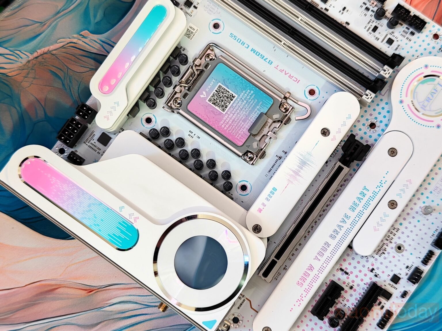 MAXSUN iCraft B760M Cross Micro ATX Motherboard Review - XiaomiToday