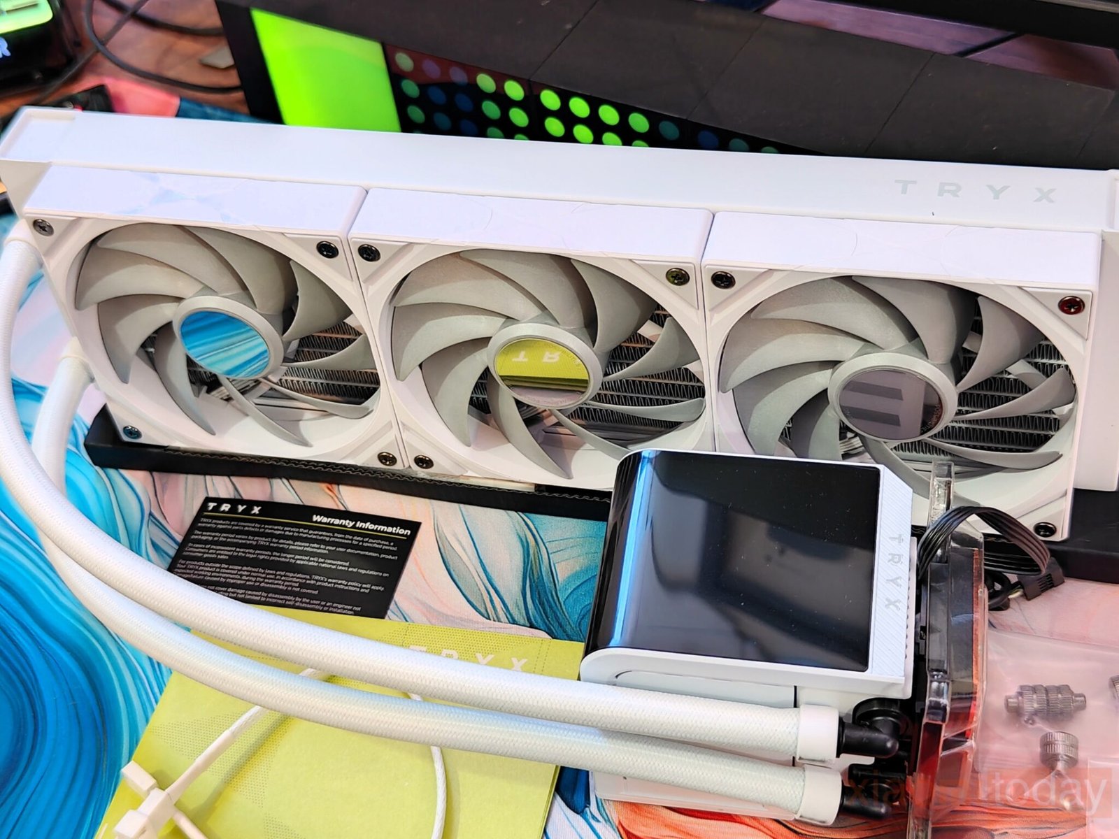 TRYX PANORAMA 360 L-shaped AMOLED Screen Liquid Cooler Review - XiaomiToday