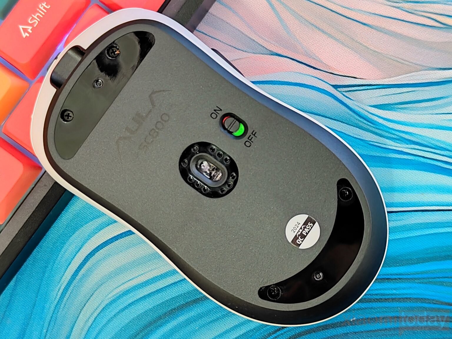 AULA SC800 Review: Dual-Mode Wireless 37g Lightweight Gaming Mouse ...