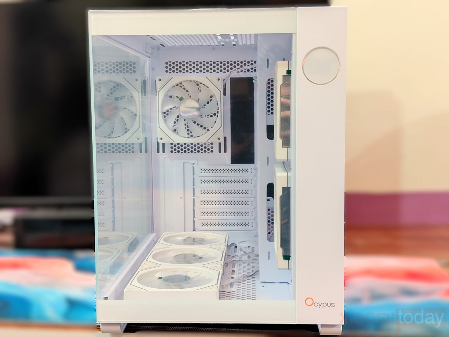 Ocypus Iota C70 WH ARGB Panoramic Case Review - XiaomiToday