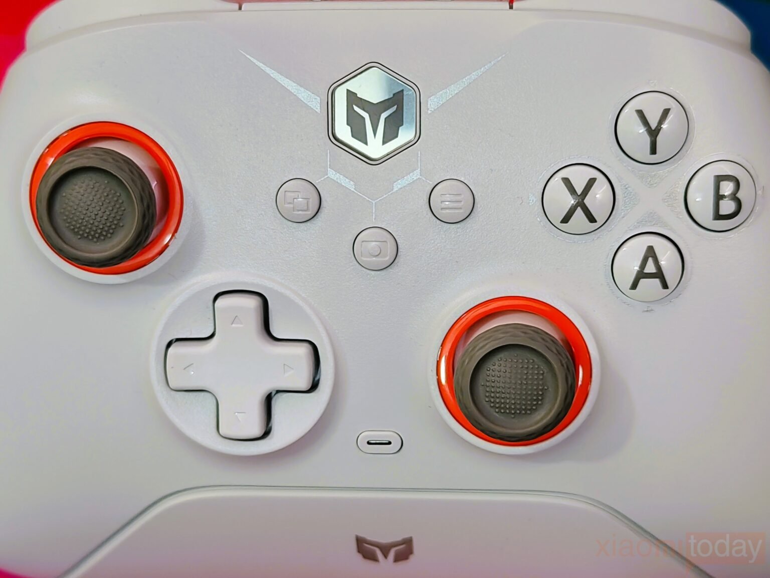 BIGBIGWON Gale Hall Review: A Refined Hall-Effect Controller for Multi ...