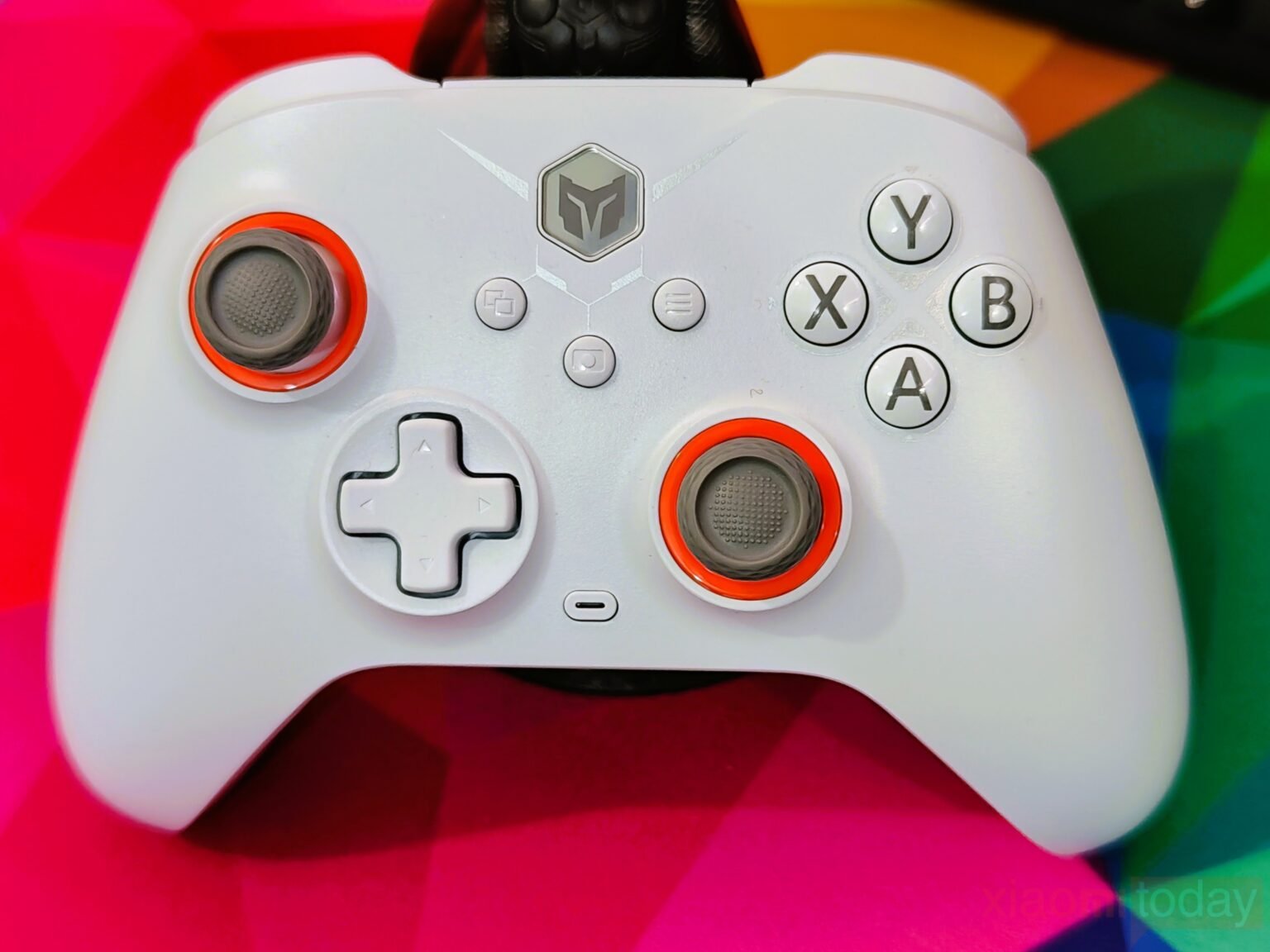 BIGBIGWON Gale Hall Review: A Refined Hall-Effect Controller for Multi ...