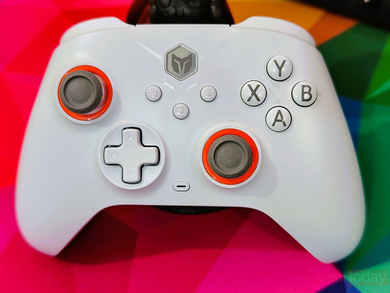 BIGBIGWON Gale Hall Review: A Refined Hall-Effect Controller for Multi ...